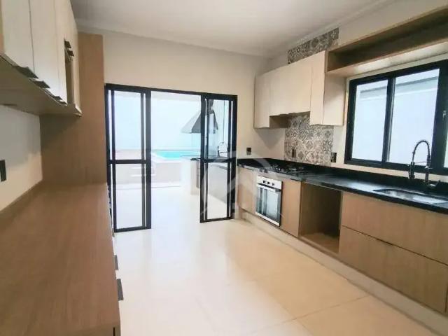 Casa / Sobrado para Locação em Atibaia/SP Jardim Paulista 3 Quartos
