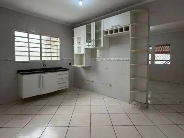 Casa / Sobrado para Locação em Atibaia/SP Ponte 2 Quartos