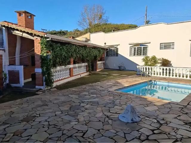 Casa / Sobrado para Locação em Atibaia/SP Vila Santista 3 Quartos