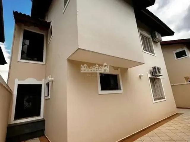 Casa / Sobrado para Locação em Atibaia/SP Vila Santista 3 Quartos