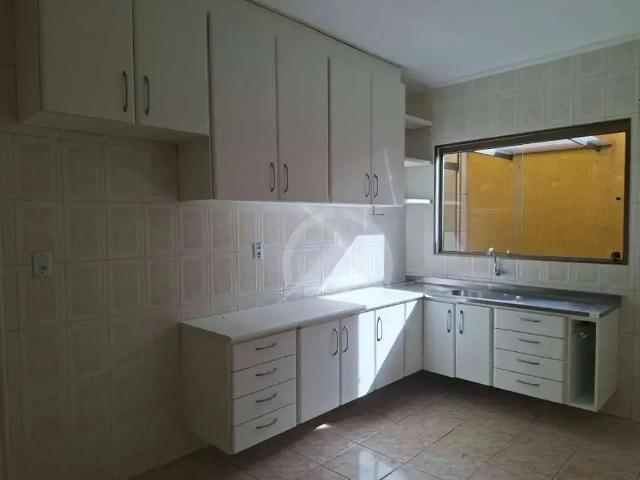 Casa / Sobrado para Locação em Atibaia/SP Vila Rica 3 Quartos