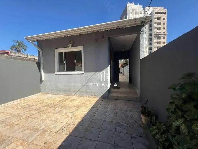 Casa / Sobrado para Locação em Atibaia/SP Vila Thais 3 Quartos