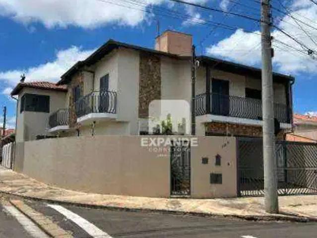 Casa / Sobrado para Locação em Botucatu/SP Jardim Chácara dos Pinheiros 4 Quartos
