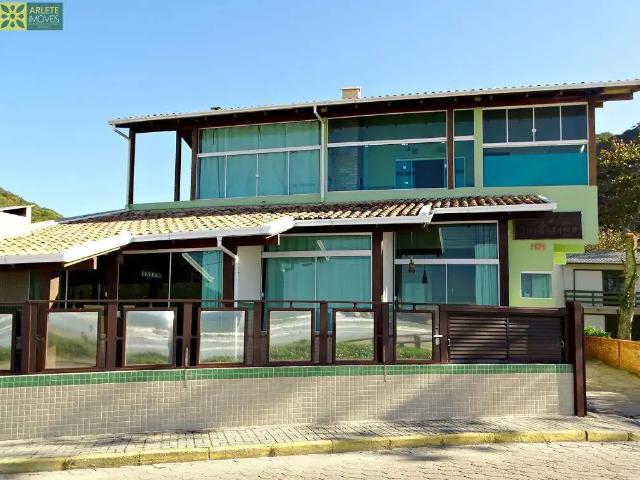 Casa / Sobrado para Locação em Bombinhas/SC Canto Grande 4 Quartos