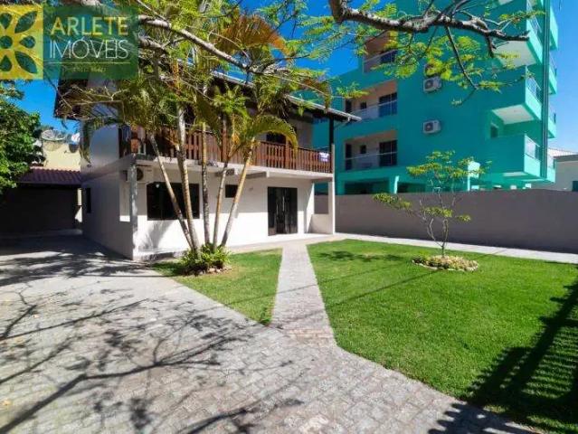 Casa / Sobrado para Locação em Bombinhas/SC Centro 2 Quartos