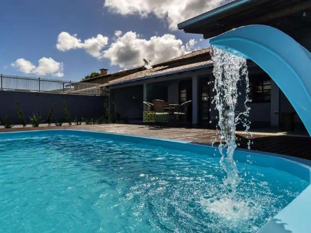 Casa / Sobrado para Locação em Bombinhas/SC Bombas 4 Quartos