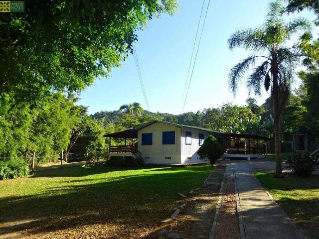Casa / Sobrado para Locação em Bombinhas/SC Quatro Ilhas 3 Quartos