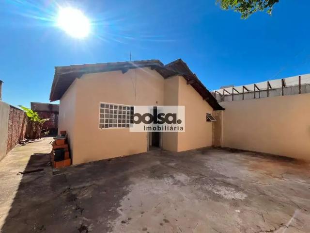 Casa / Sobrado para Locação em Bauru/SP Vila Dutra 2 Quartos