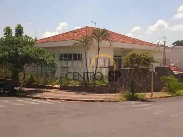 Casa / Sobrado para Locação em Bauru/SP Centro 4 Quartos