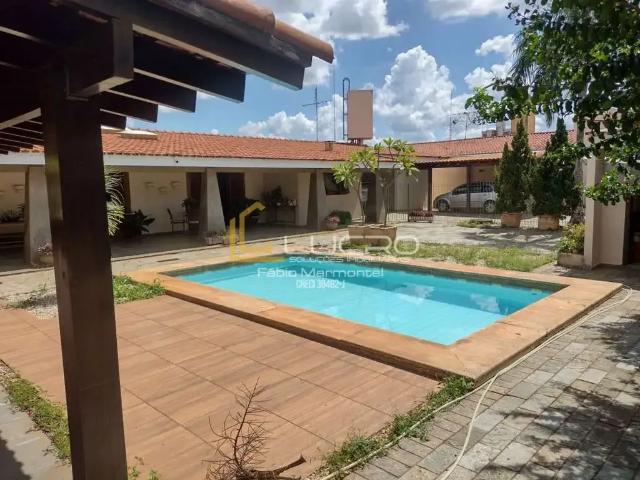 Casa / Sobrado para Locação em Bauru/SP Jardim Estoril 3 Quartos