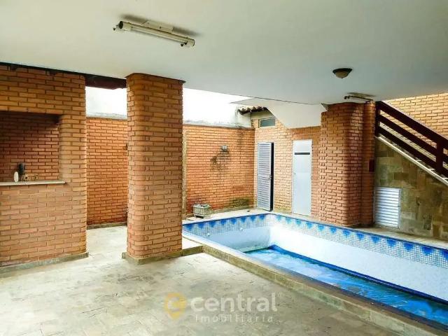 Casa / Sobrado para Locação em Bauru/SP Jardim Estoril IV 5 Quartos