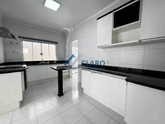 Casa / Sobrado para Locação em Bauru/SP Residencial Villaggio III 3 Quartos