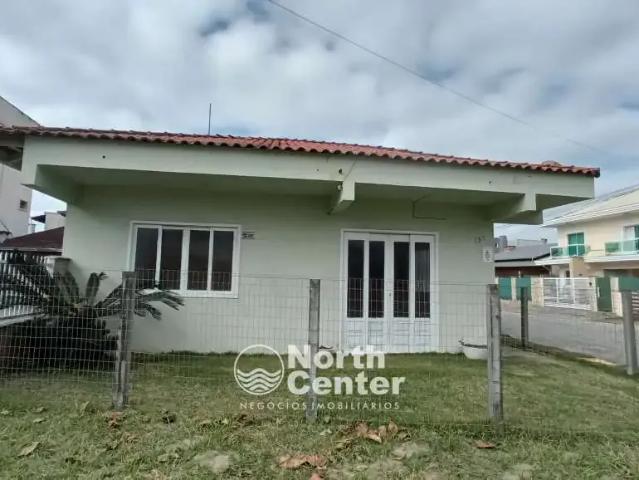 Casa / Sobrado para Locação em Balneário Barra do Sul/SC Centro 3 Quartos