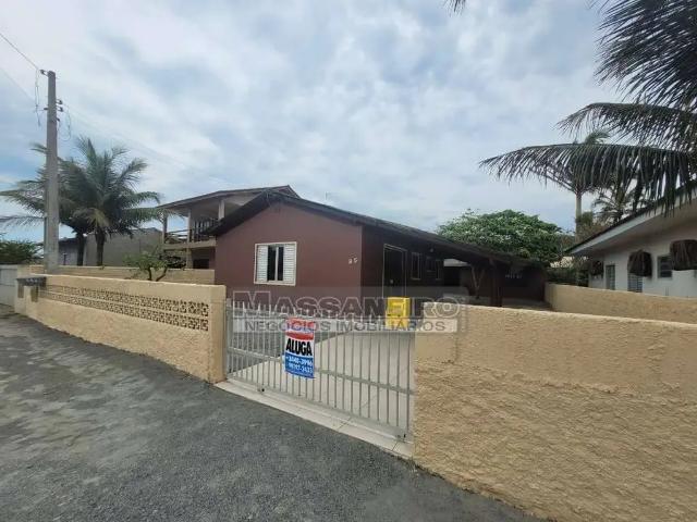 Casa / Sobrado para Locação em Balneário Barra do Sul/SC Salinas 3 Quartos