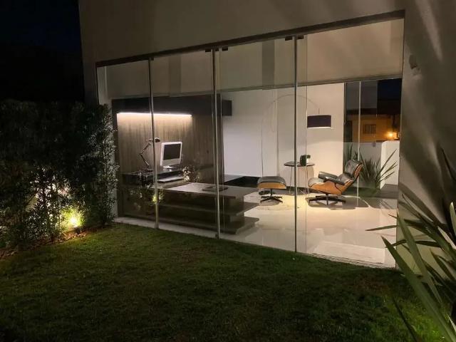 Casa / Sobrado para Locação em Balneário Camboriú/SC Centro 3 Quartos