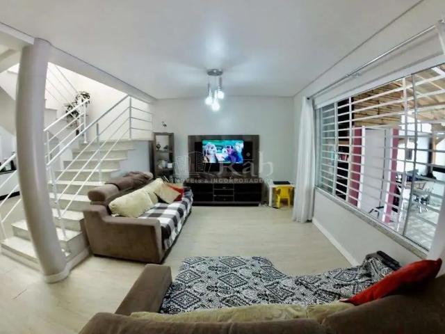 Casa / Sobrado para Locação em Balneário Camboriú/SC Centro 3 Quartos