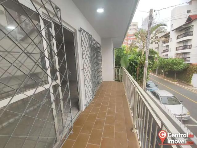 Casa / Sobrado para Locação em Balneário Camboriú/SC Centro 4 Quartos