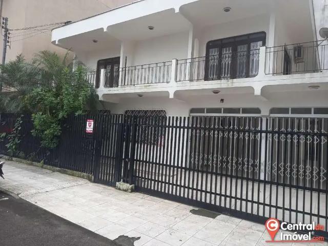 Casa / Sobrado para Locação em Balneário Camboriú/SC Centro 4 Quartos