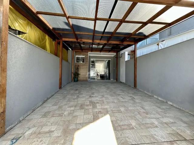 Casa / Sobrado para Locação em Balneário Piçarras/SC Centro 2 Quartos