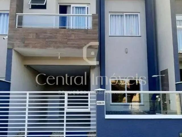 Casa / Sobrado para Locação em Balneário Piçarras/SC Itacolomi 3 Quartos
