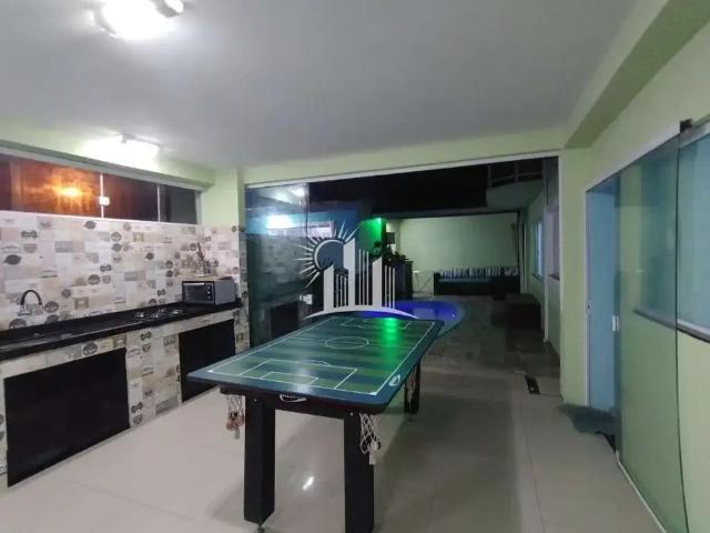 Casa / Sobrado para Locação em Balneário Piçarras/SC Itacolomi 4 Quartos