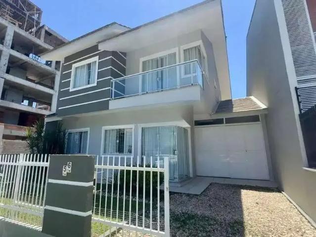 Casa / Sobrado para Locação em Balneário Piçarras/SC Itacolomi 4 Quartos