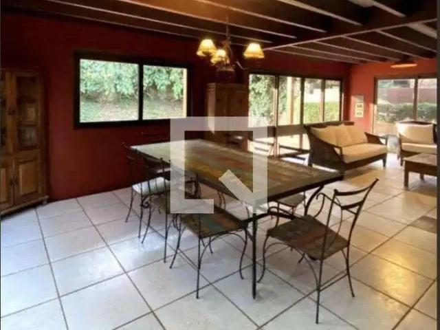 Casa / Sobrado para Locação em Barueri/SP Aldeia da Serra 4 Quartos