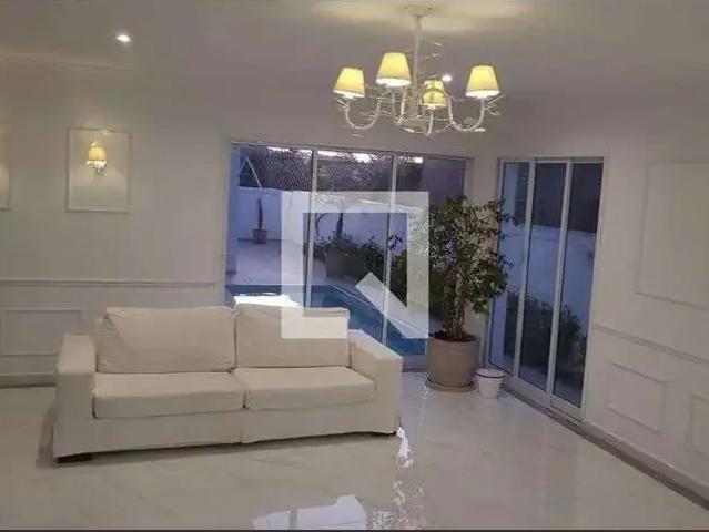 Casa / Sobrado para Locação em Barueri/SP Aldeia da Serra 4 Quartos