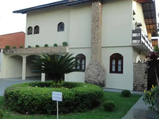 Casa / Sobrado para Locação em Barueri/SP Alphaville