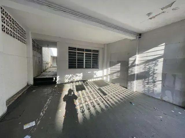Casa / Sobrado para Locação em Barueri/SP Jardim dos Camargos 5 Quartos