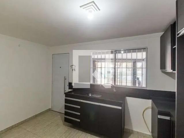 Casa / Sobrado para Locação em Barueri/SP Parque dos Camargos 1 Quartos
