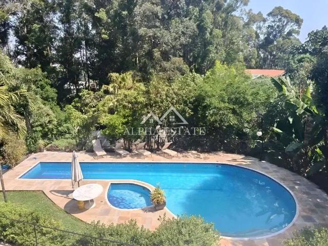 Casa / Sobrado para Locação em Barueri/SP Tamboré 5 Quartos