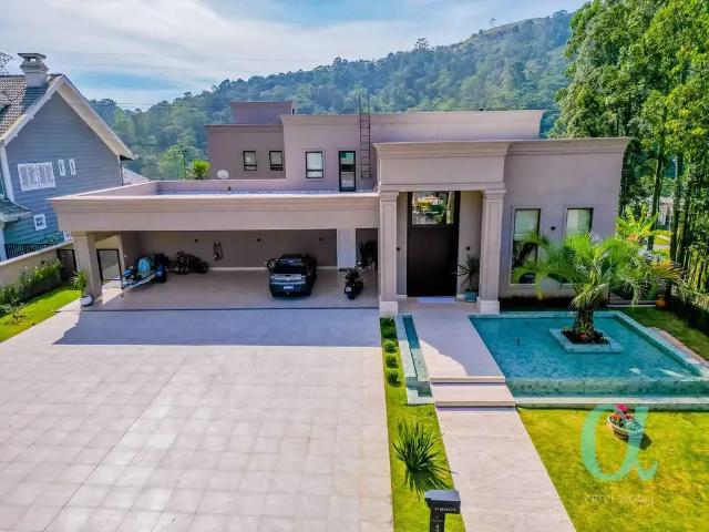 Casa / Sobrado para Locação em Barueri/SP Tamboré 5 Quartos