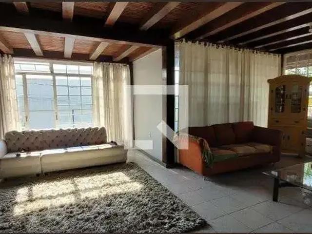 Casa / Sobrado para Locação em Betim/MG Filadélfia 4 Quartos