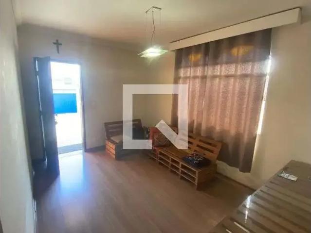 Casa / Sobrado para Locação em Betim/MG Guarujá 2 Quartos