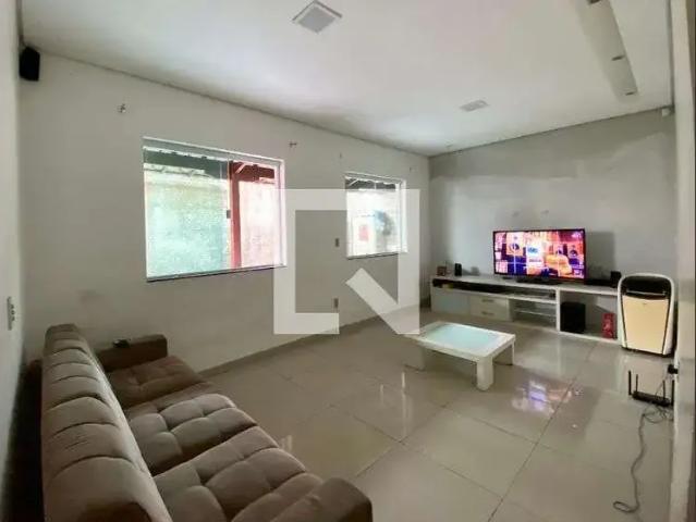 Casa / Sobrado para Locação em Betim/MG Senhora Das Graças 3 Quartos