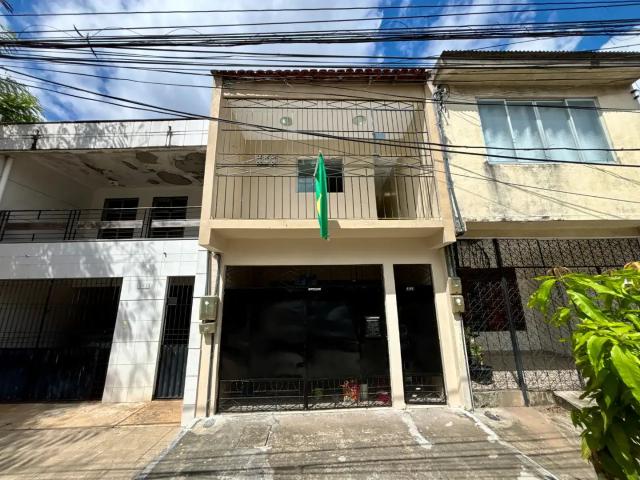 Casa / Sobrado para Locação em Belém/PA Umarizal 5 Quartos