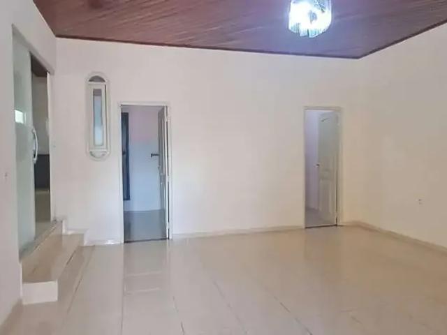 Casa / Sobrado para Locação em Belém/PA Sacramenta 3 Quartos