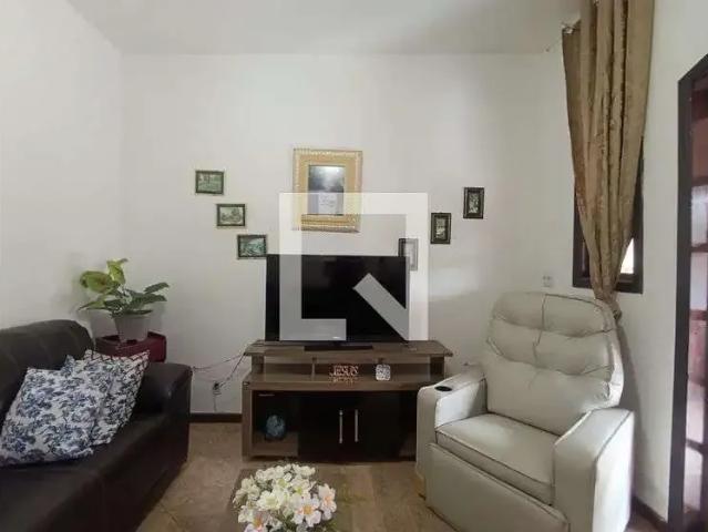 Casa / Sobrado para Locação em Belford Roxo/RJ Heliópolis 3 Quartos