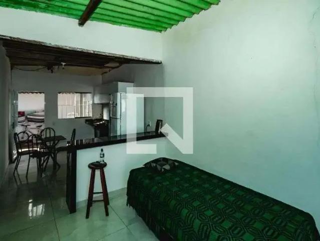 Casa / Sobrado para Locação em Belo Horizonte/MG Trevo 2 Quartos