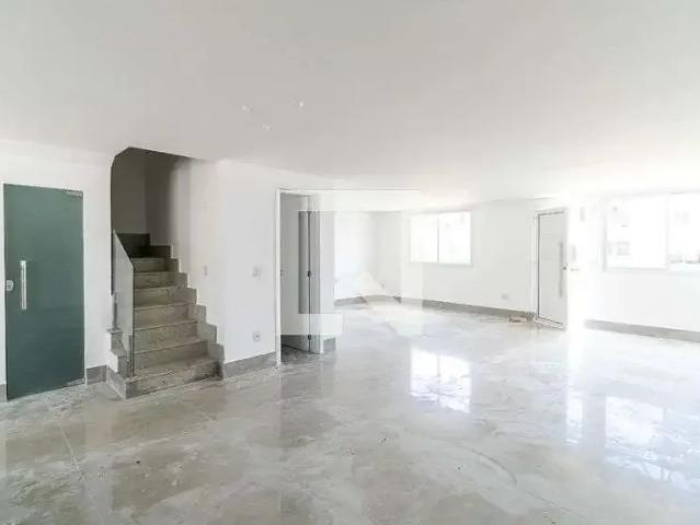Casa / Sobrado para Locação em Belo Horizonte/MG Trevo 3 Quartos
