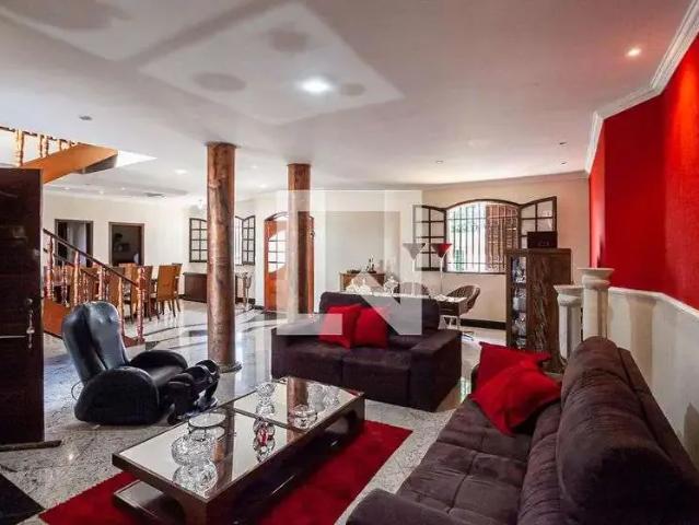 Casa / Sobrado para Locação em Belo Horizonte/MG Universo 8 Quartos