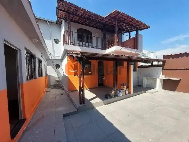 Casa / Sobrado para Locação em Belo Horizonte/MG União 5 Quartos