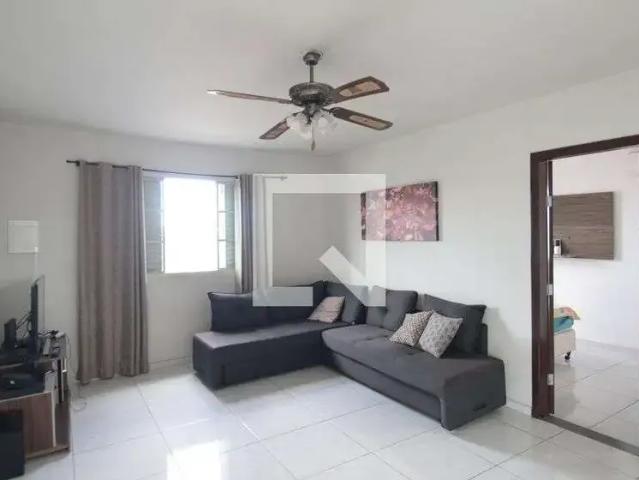Casa / Sobrado para Locação em Belo Horizonte/MG Alípio de Melo 3 Quartos