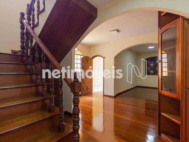 Casa / Sobrado para Locação em Belo Horizonte/MG Alípio de Melo 3 Quartos