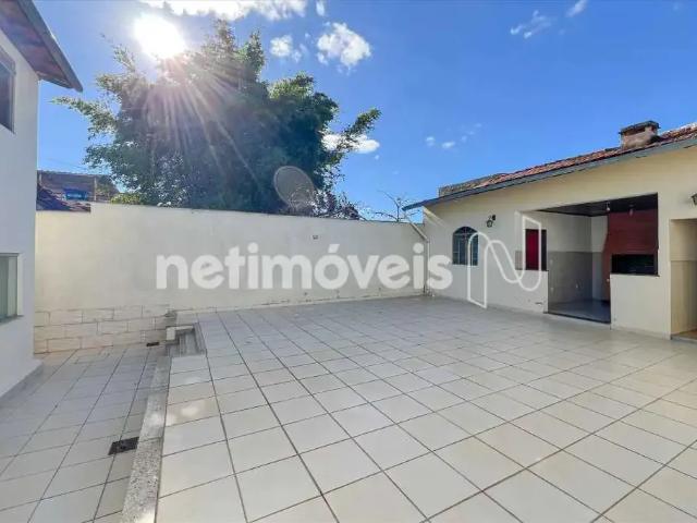 Casa / Sobrado para Locação em Belo Horizonte/MG Aparecida 4 Quartos