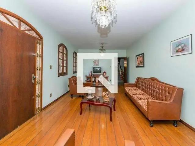 Casa / Sobrado para Locação em Belo Horizonte/MG Barreiro 5 Quartos