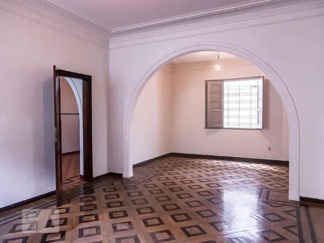 Casa / Sobrado para Locação em Belo Horizonte/MG Barro Preto 7 Quartos