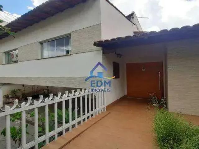 Casa / Sobrado para Locação em Belo Horizonte/MG Buritis 5 Quartos