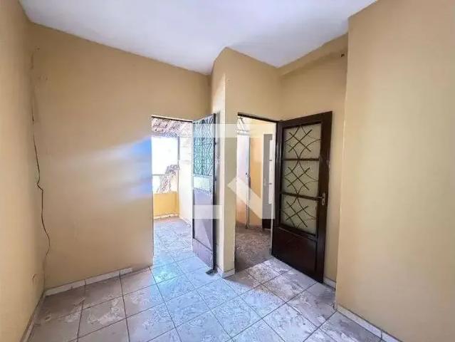 Casa / Sobrado para Locação em Belo Horizonte/MG Camargos 2 Quartos